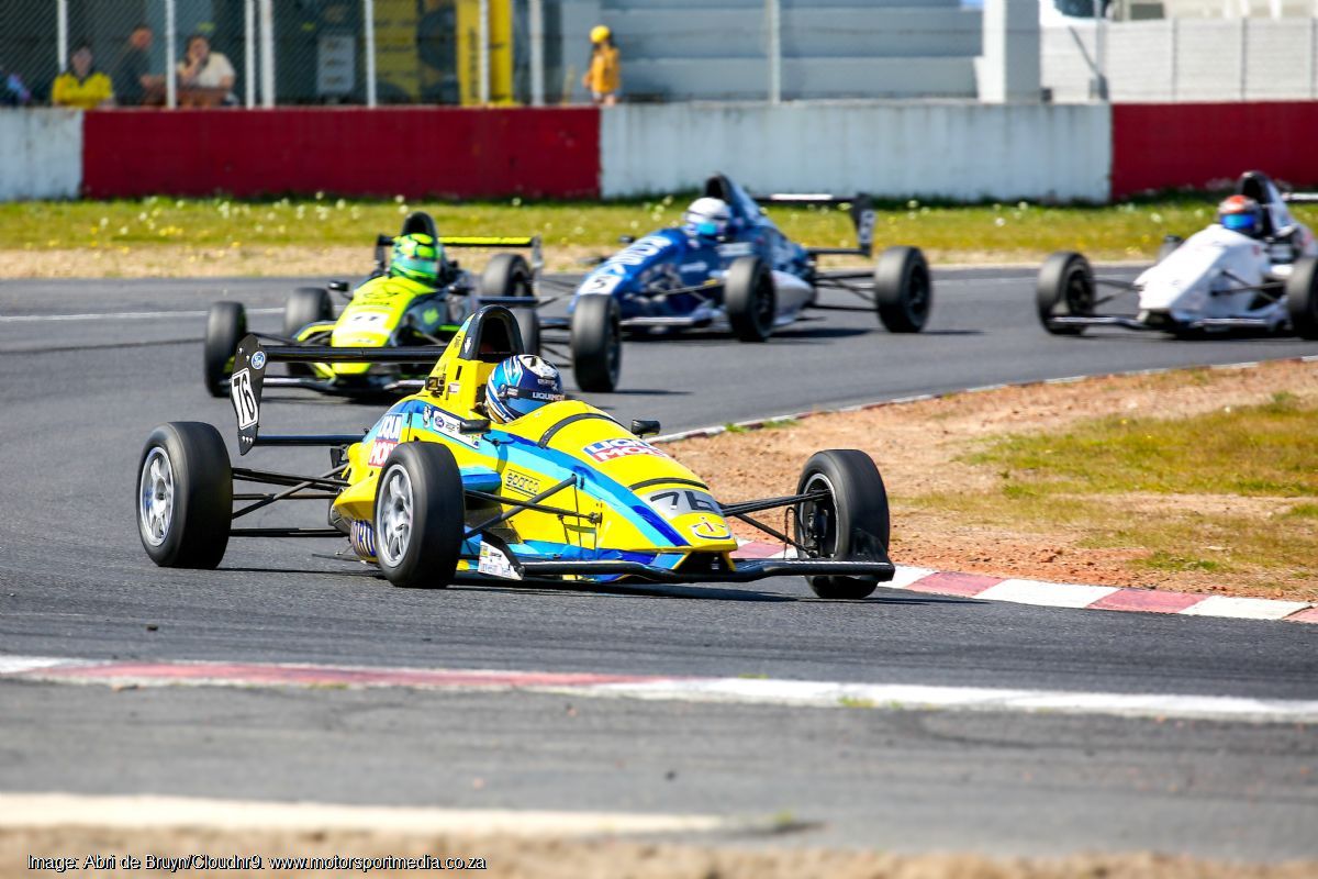 motorsportmedia.co.za | Perfect day sees Robertson into Formula 1600 lead